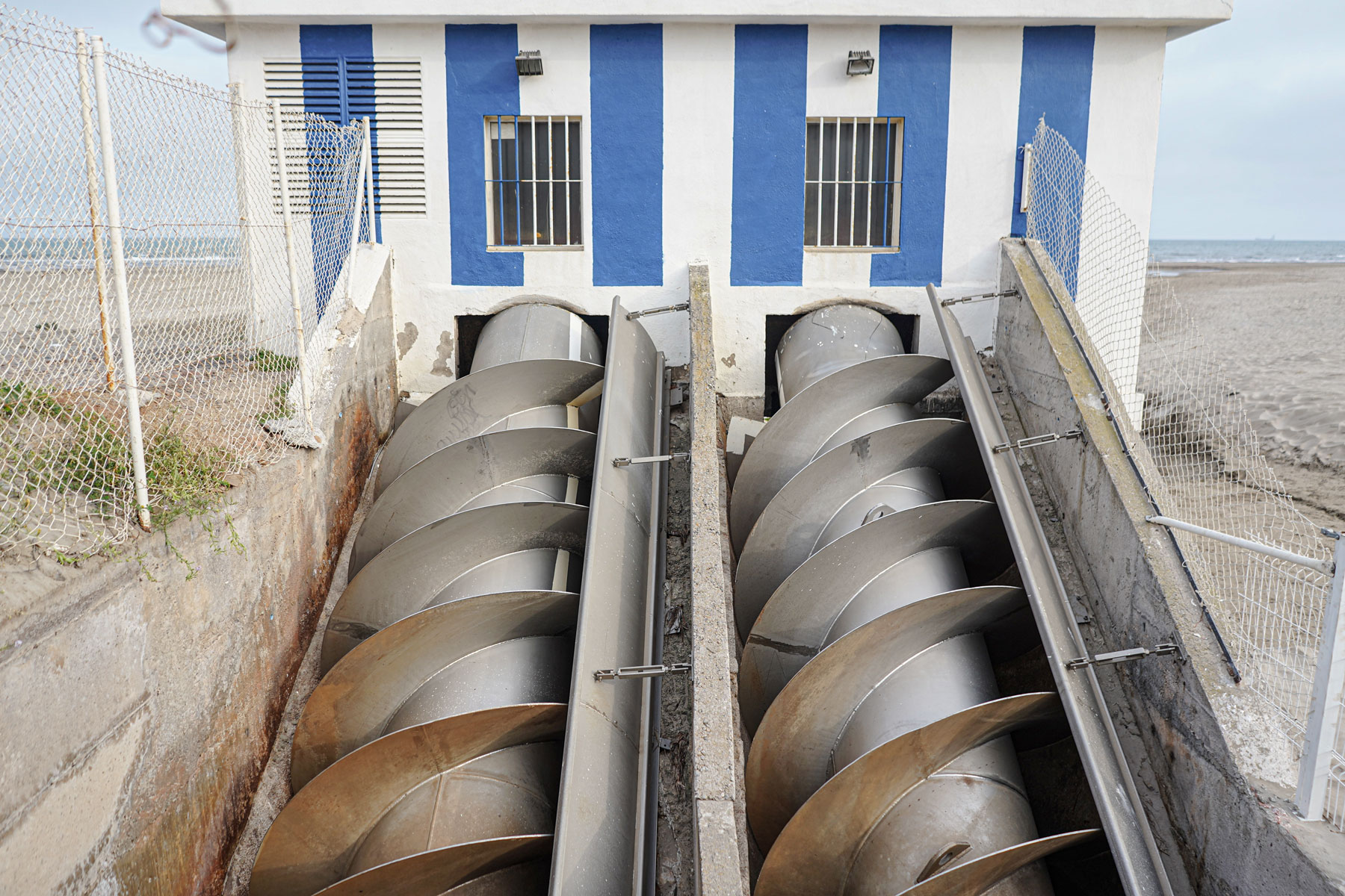 Screw Conveyors: The Basics and Applications - The ACT Group